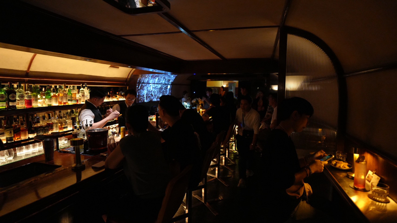 Tiket WYWS Crafted Cocktail Bar & Fusion Cuisine Harga Promo - tiket.com