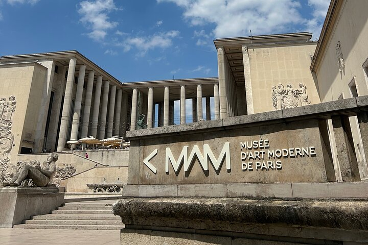 Tiket Luxury Modern Art Tour at MAM with Wine and Eiffel Tower Views ...