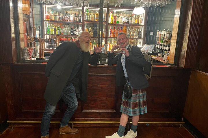 Tiket Go drinking with a Scotsman in Glasgow Harga Promo - tiket.com