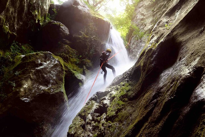 Tiket 5Hrs Advanced Canyoning (50m) 12 Rappels (Pickup, Lunch & GoPro ...