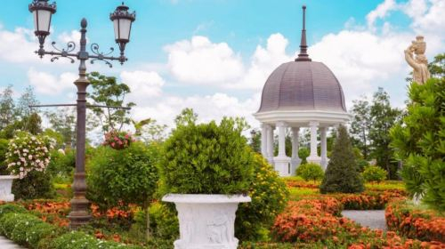 Tiket Jourdeness Castle Biotech Park Harga Promo - tiket.com