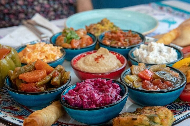 Tiket Istanbul Vegetarian Street Food Tour in Vibrant Kadıköy Harga ...