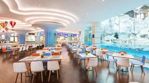 Tiket Buffet breakfast/lunch/dinner at Emperor Penguin Restaurant in ...