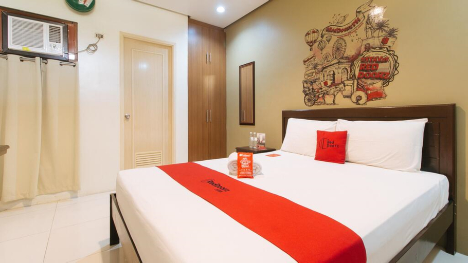 RedDoorz @ Arzo Hotel Grand Lodge Updated Price 2023 - Book now on tiket.com