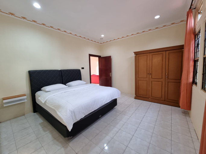 Villa Kota Bunga AA3-9 with Swimming and Jacuzzi Pool Puncak by Nimmala - Harga Promo 2024 di ...