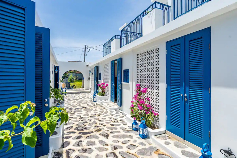 The Blue Loft Canggu Berawa Free Scooter III, Badung Booking Murah di tiket.com