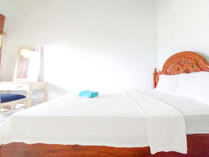 Sunrise sea hill view Karimunjawa RedPartner Updated Price 2023 - Book now on tiket.com