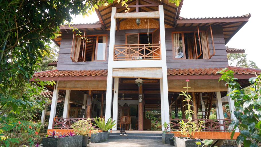 Woodcamp Valley Resort Harga Terbaru 2023 - Booking Murah di tiket.com