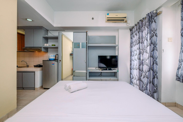 Warm and Homey Studio Apartment Margonda Residence 3 By Travelio ...