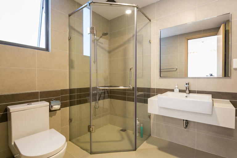 Infinity Pool Signature - Saigon Rivergate, Quận 4 - Cheap Booking at ...