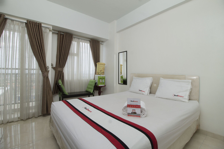 RedDoorz Apartment @ Margonda Residence 3 - Best Deals Promo