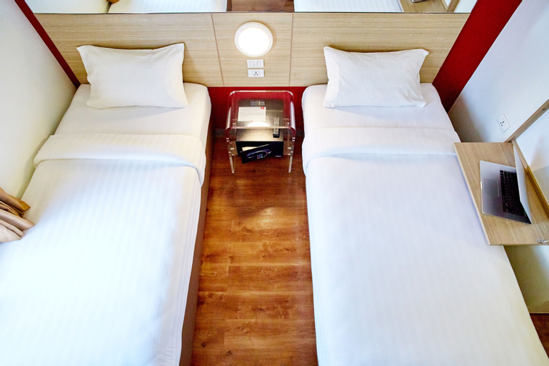 Red Planet Makati Amorsolo, Makati City - Cheap Booking at tiket.com