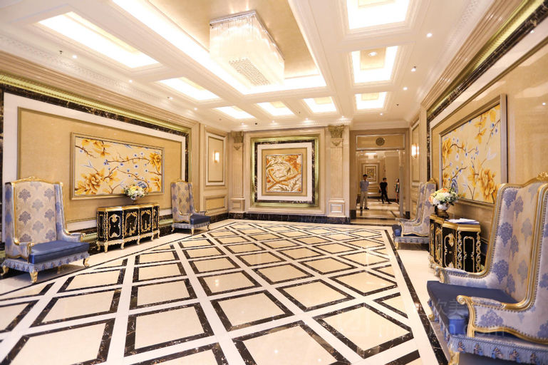 Guang Zhou Xiang Yi Wan Gong Yu Luo Gang Wan Da Guang Chang Dian ...