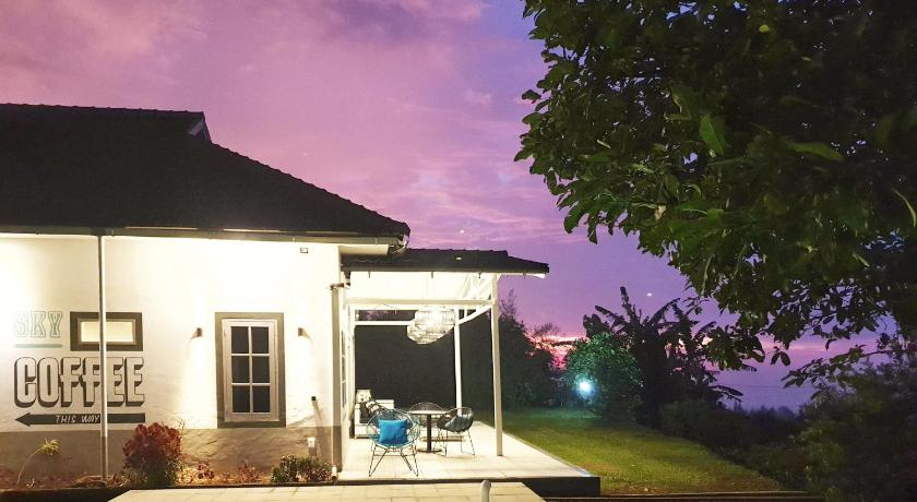 Villa Sky By The Villas 100, Bogor Booking Murah di tiket.com