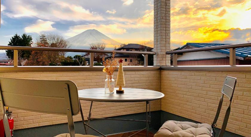 ヴィラ山間堂GrandVilla Mt Fuji view BBQ Bonfire AnnoVillas Sankando, Fujikawaguchiko Booking Murah di ...