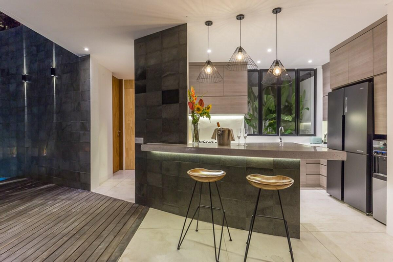 Luxe Modern VILLA TOUPAI Walk to Batu Belig Beach - Best Deals Promo