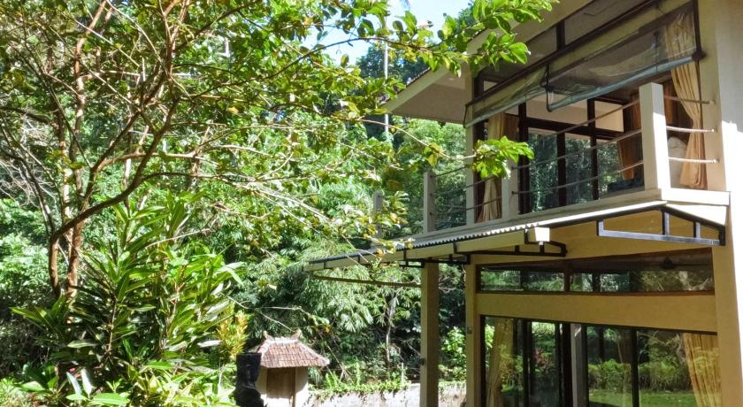 Private Hot Spring, Mountain Retreat, Tabanan Booking Murah di tiket.com