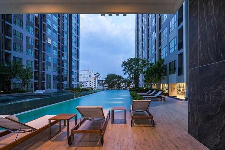 Downtown Lux Fun Rooftop Pool #TA07 - Cek Promo Hotel Murah Terbaru ...