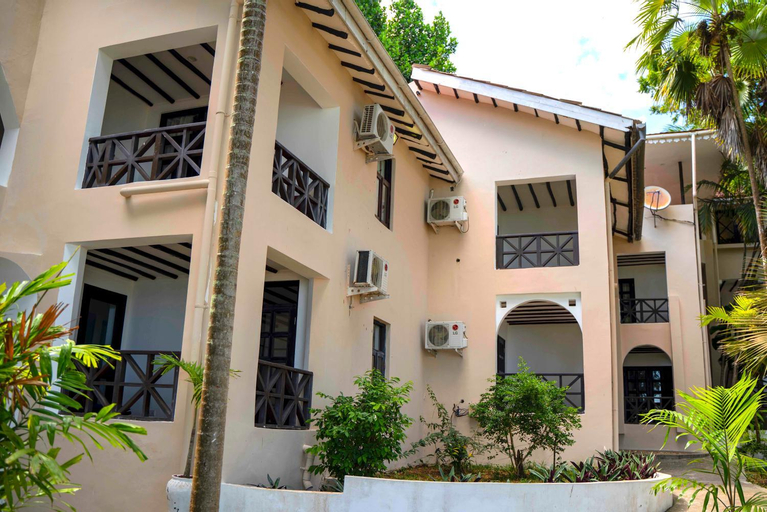 Jungle Paradise Beach Resort & Spa @ Mbweni Ruins Hotel Zanzibar ...