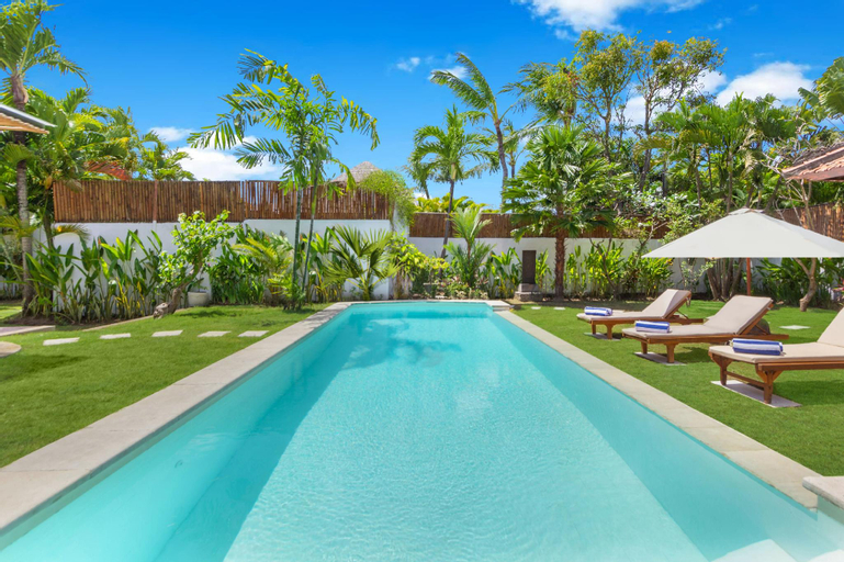 Villa Cologne (6 BDR), 2 Pools, Garden, Near Beach - Harga Promo Villa ...