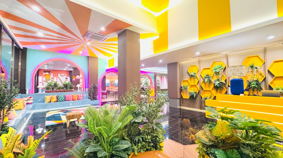 Yellow Bee Resort Cililitan - Best Deals Promo