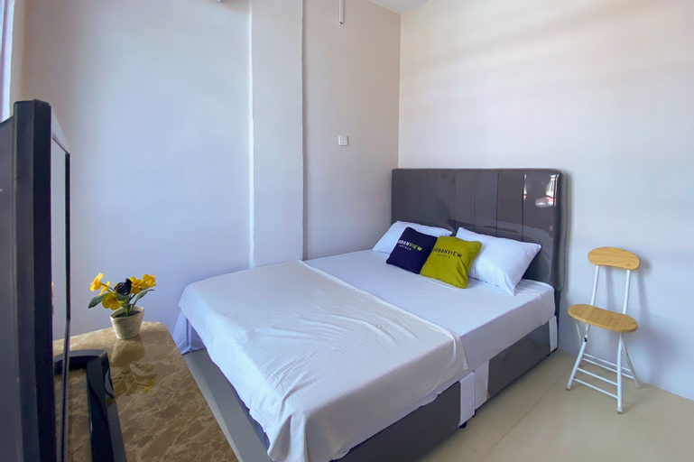 Urbanview Hotel near DC Mall Crown Homestay Batam, Batam Booking Murah ...